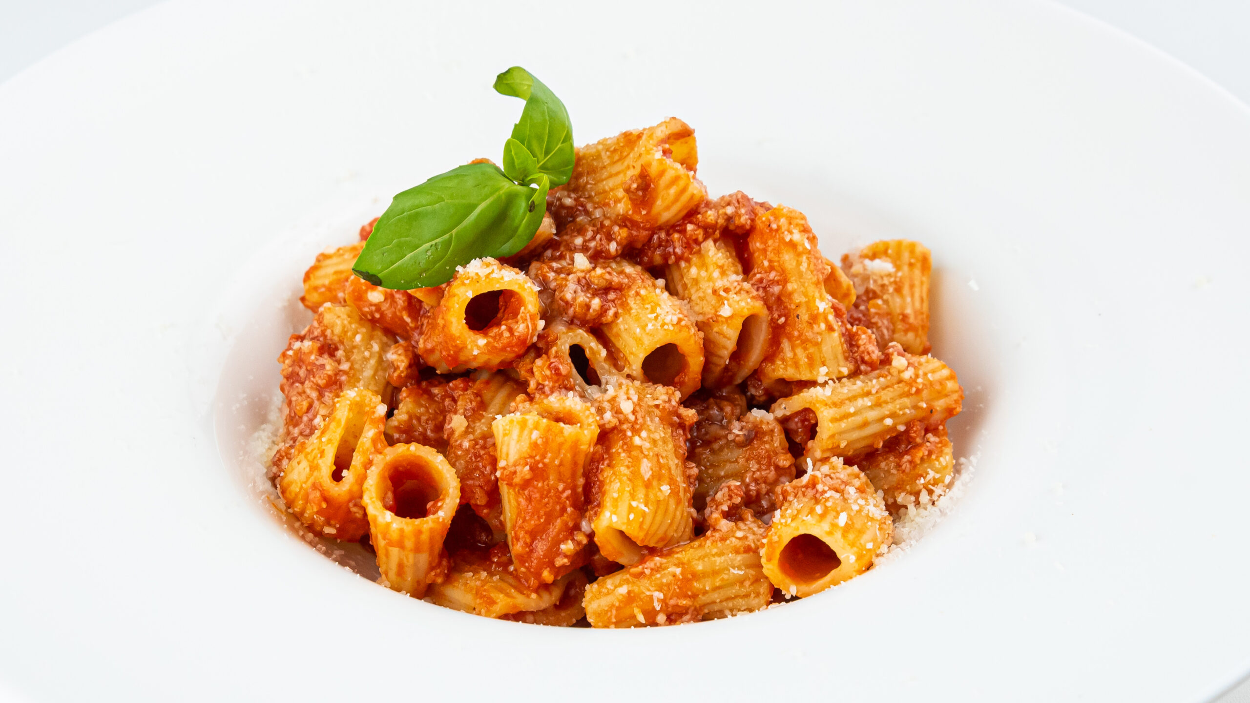 Rigatoni Al Ragu – Gourmand Delivery
